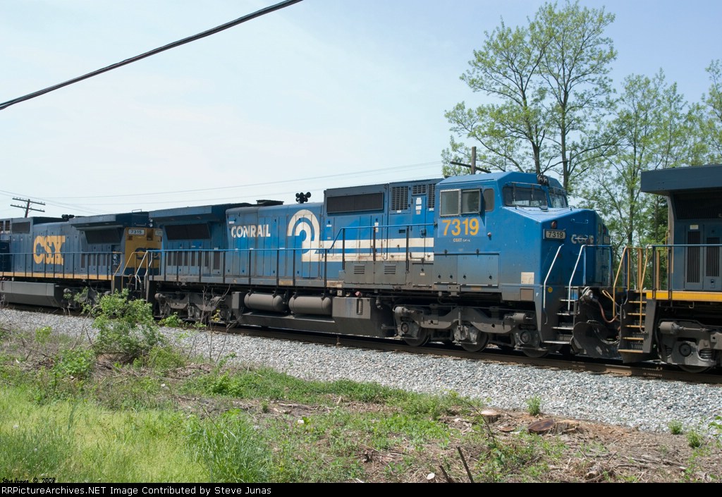 CSX 7315,7319 Q573